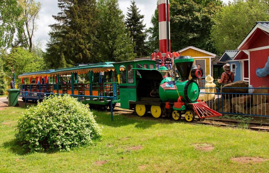 Familien­achterbahn - Rasti-Land